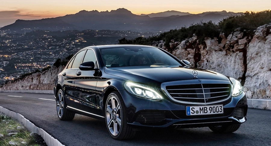 Mercedes-Benz amplia a oferta de produtos e serviços - CM